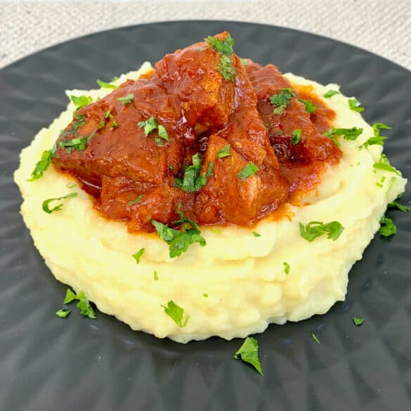 Greek Beef Stew with Onions (Stifado) - Vicki's Greek Recipes