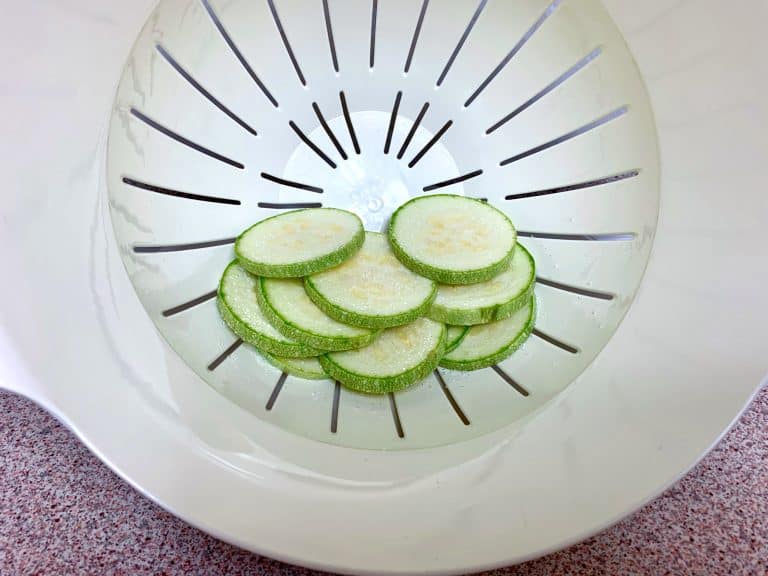 Greek Fried Zucchini (courgette) - Vicki's Greek Recipes