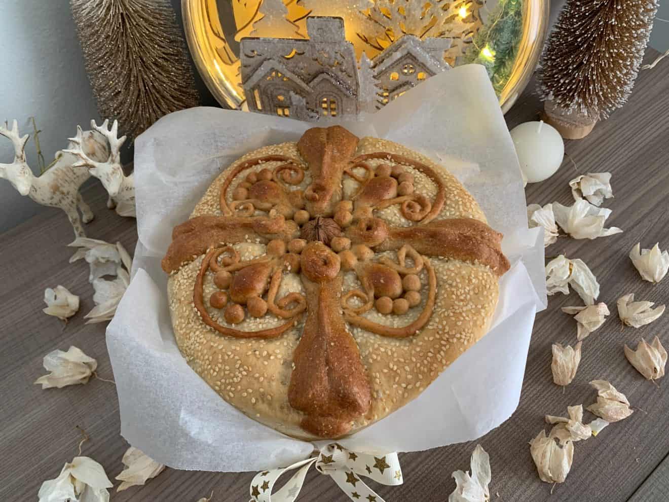 Christopsomo (Greek Christmas bread) - Vicki's Greek Recipes