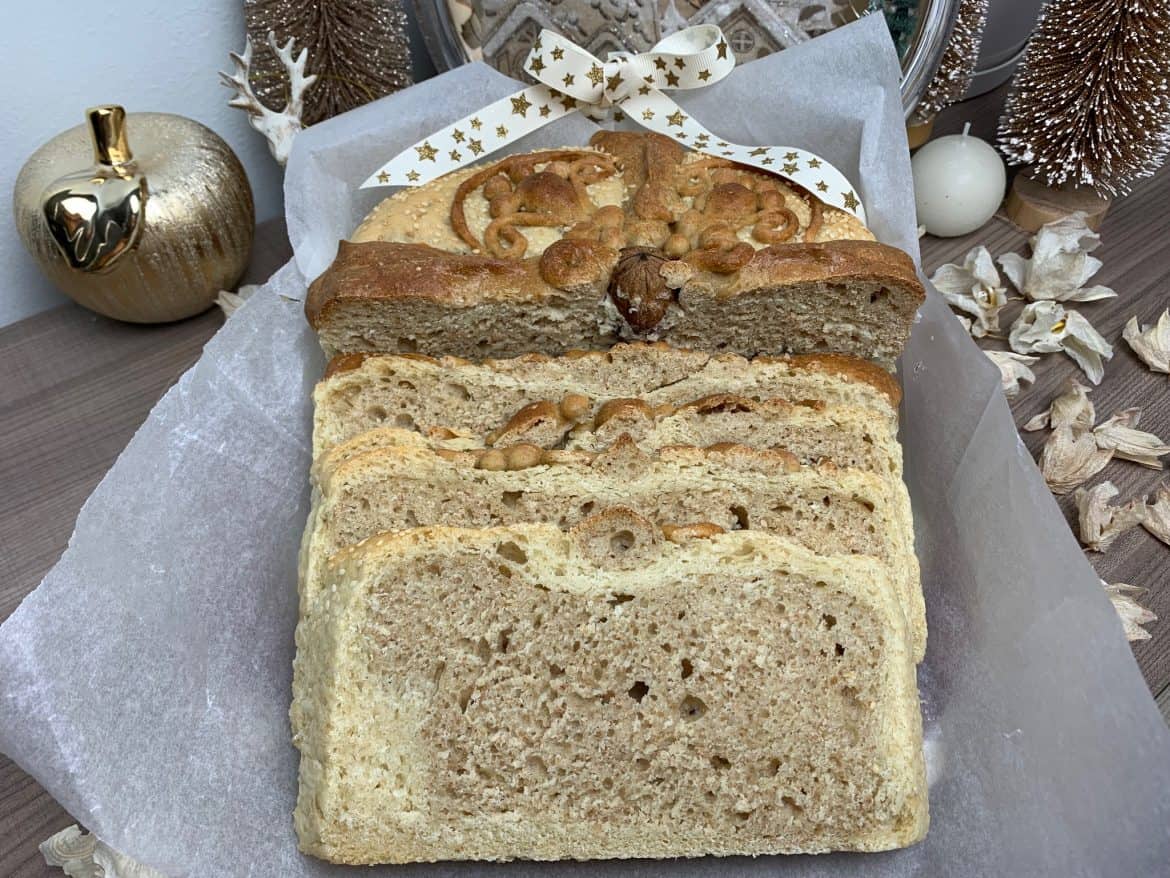 Christopsomo (Greek Christmas bread) - Vicki's Greek Recipes