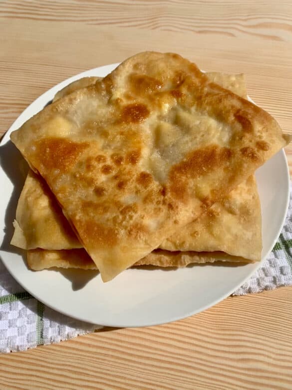 Milinoudia (Greek mini pan fried Feta cheese pies) - Vicki's Greek Recipes