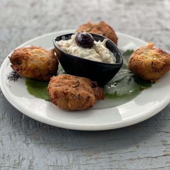 Samali (Mastic flavoured Semolina Cake) - Vicki's Greek Recipes